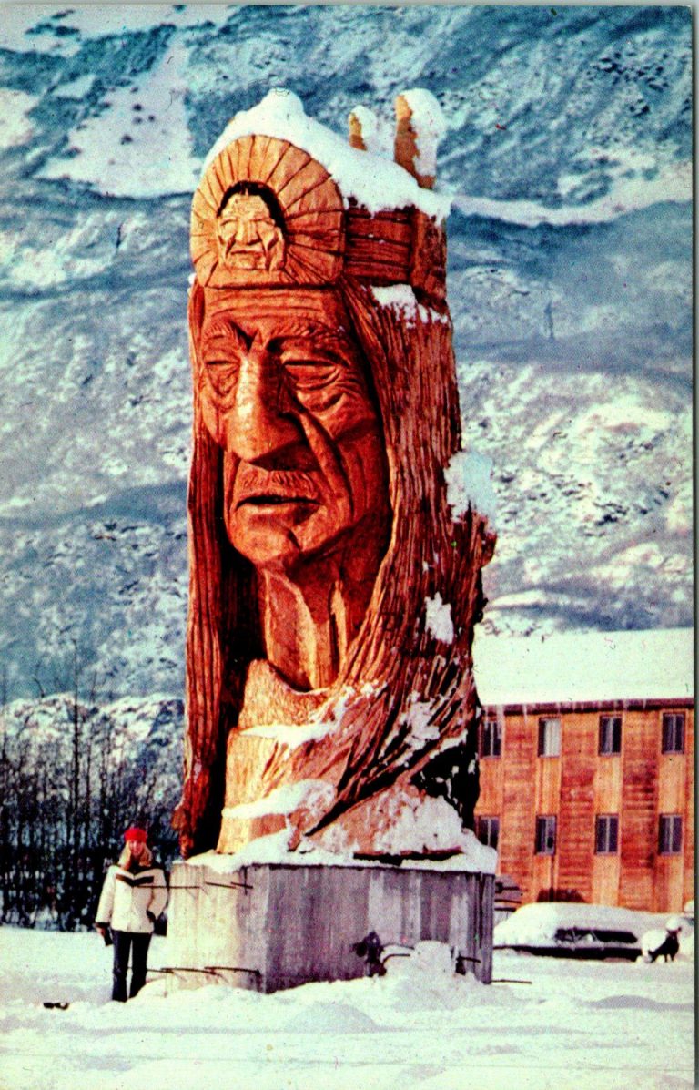 Peter Wolf Toth and His Trail of Whispering Giants | Postcard History